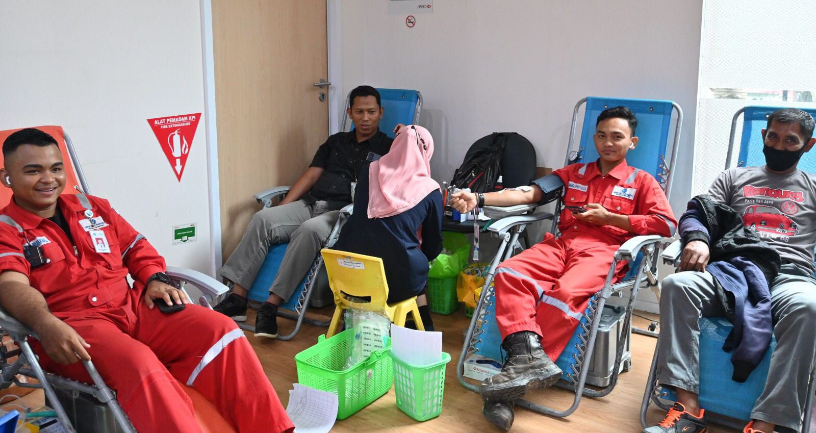 Meriahkan Bulan K3, PT. EMP Bentu Ltd Kumpulkan 100 Kantong Darah dari ...